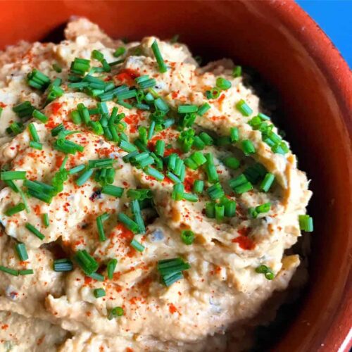 Creamy Hummus Pasta With Sun-Dried Tomatoes | World of Vegan