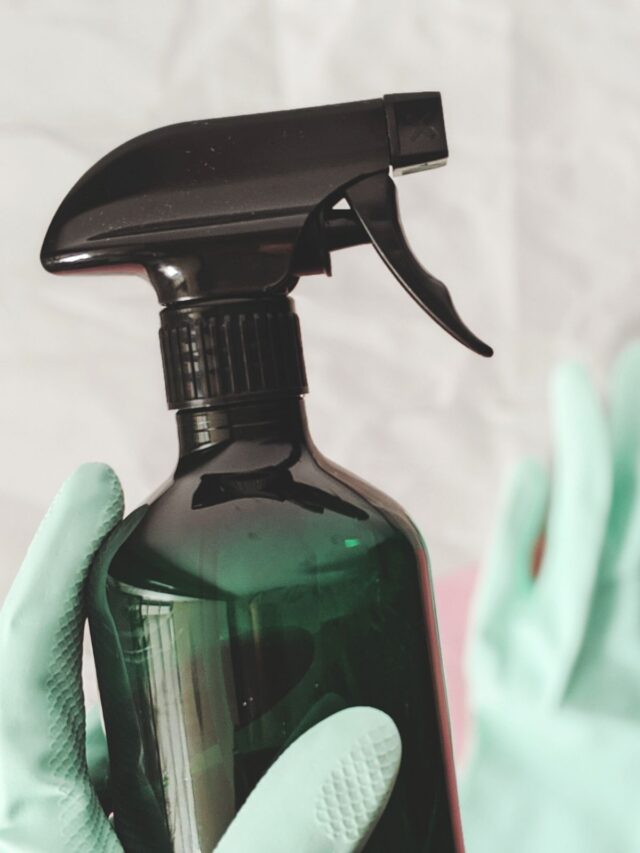 How to Make Natural Disinfectant Spray