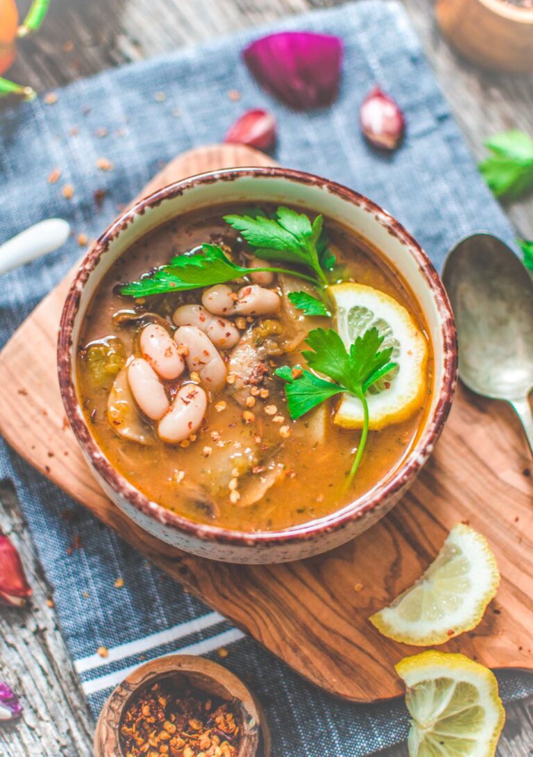 Spicy Green Chili Soup With Mushrooms & Cannellini Beans