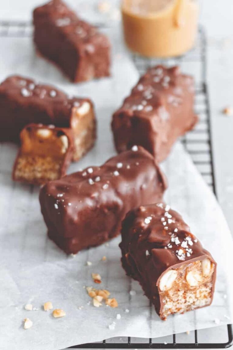 The Ultimate Vegan Candy Guide (Best Ethical Sweets) | World of Vegan