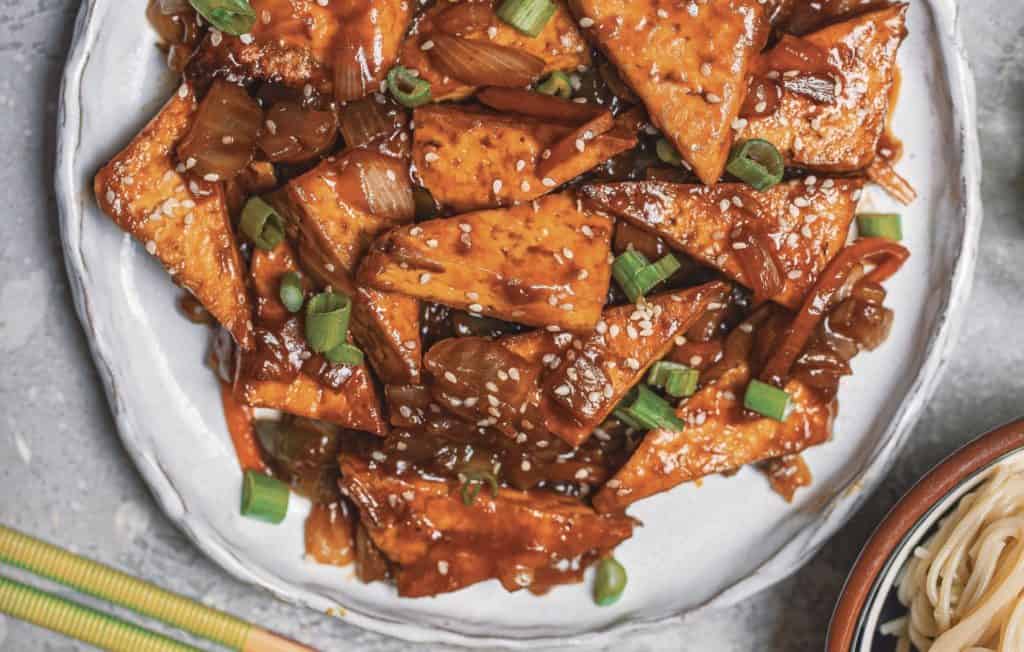 Ginger Garlic Tofu Triangles Recipe | The Friendly Vegan