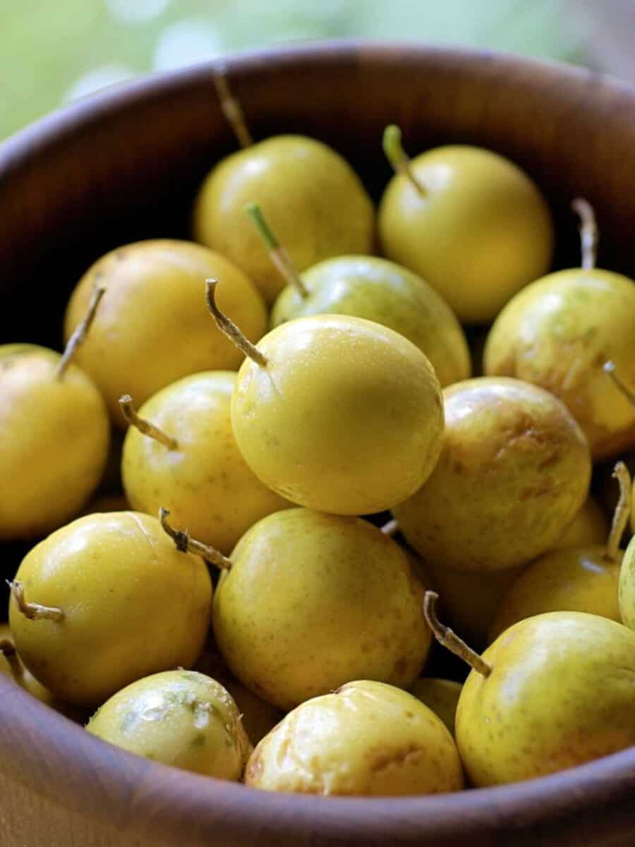 Lilikoi (Passionfruit) Guide & Recipes