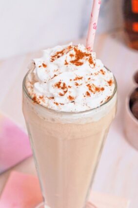 Vegan Milkshakes (10 Deliciously Creamy Recipes You'll Love)