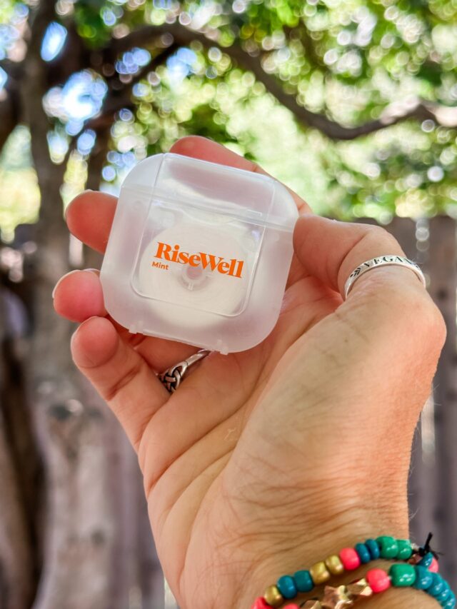 13 Vegan Floss Brands (Cruelty-Free & Eco-Friendly)