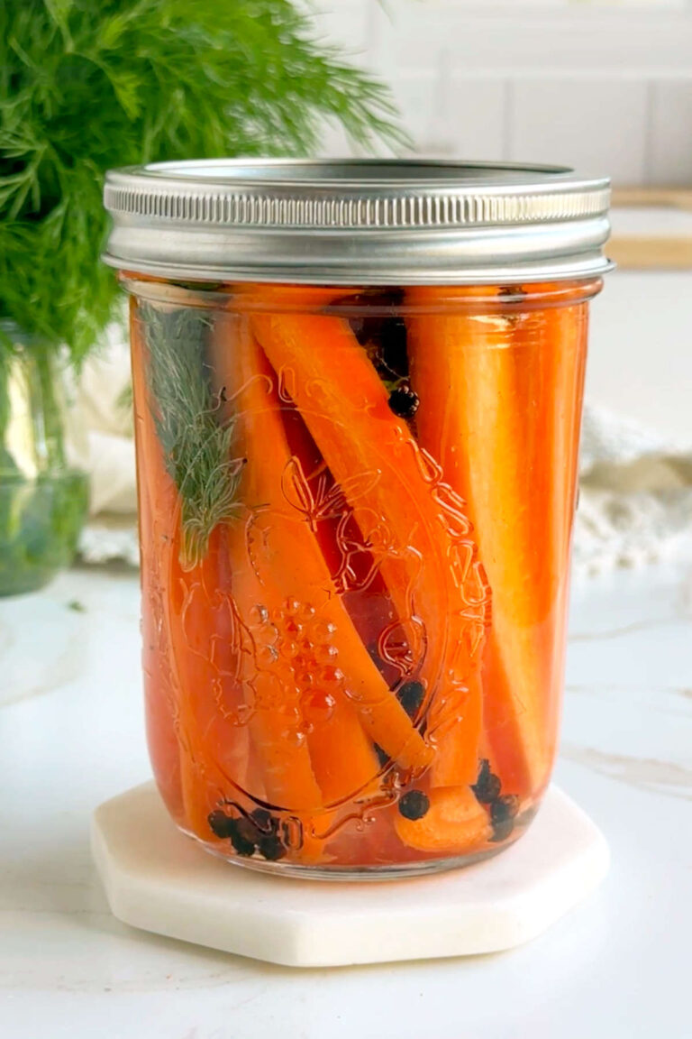 Quick Pickled Carrots